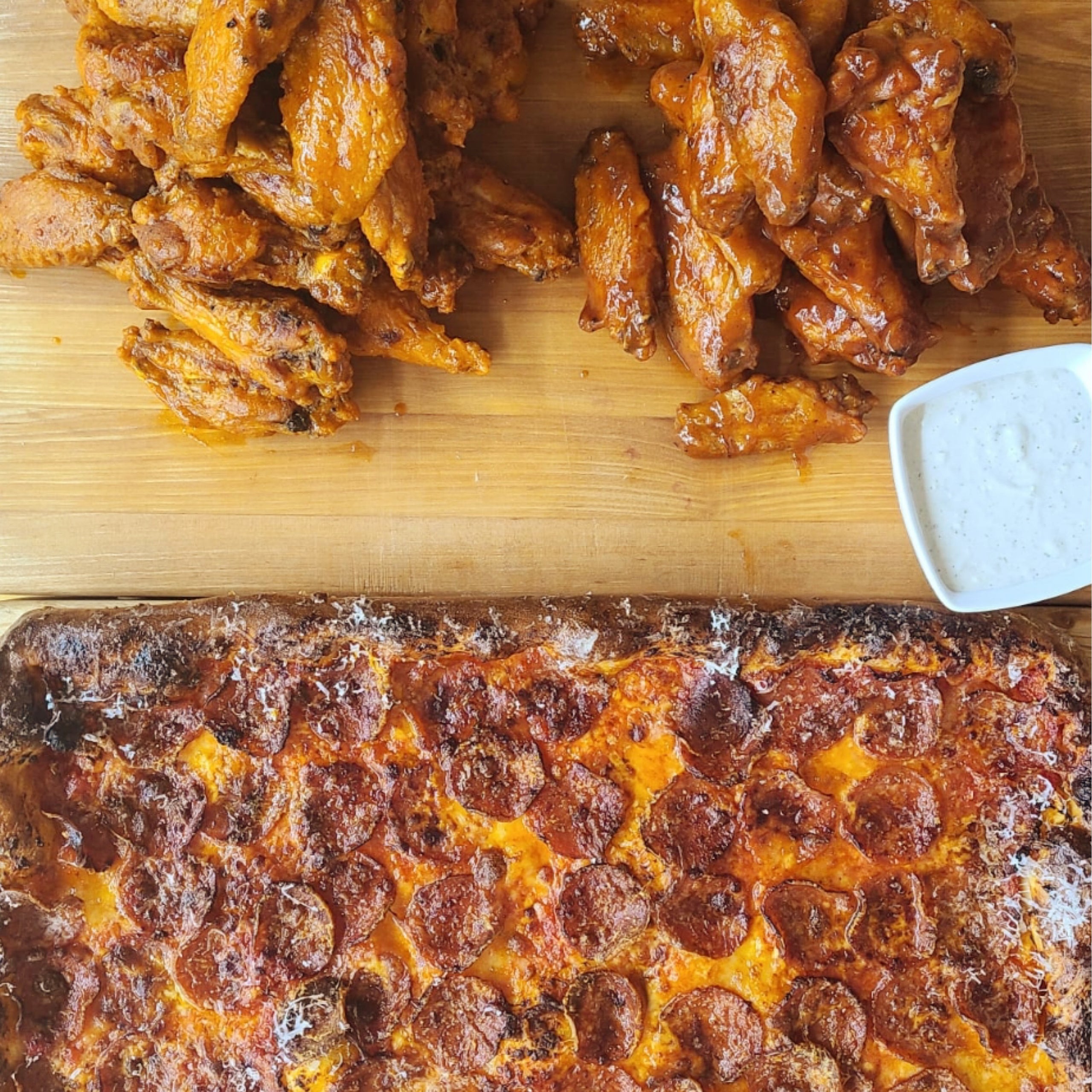 Fawn Over Market Pizza & Wings Dinner Feature | Fawn Over Market